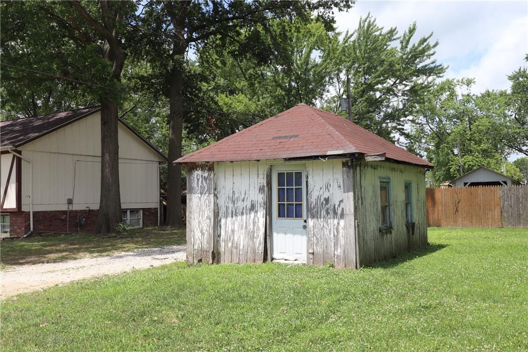 133 S Cowden Street, Cowden, IL 62422