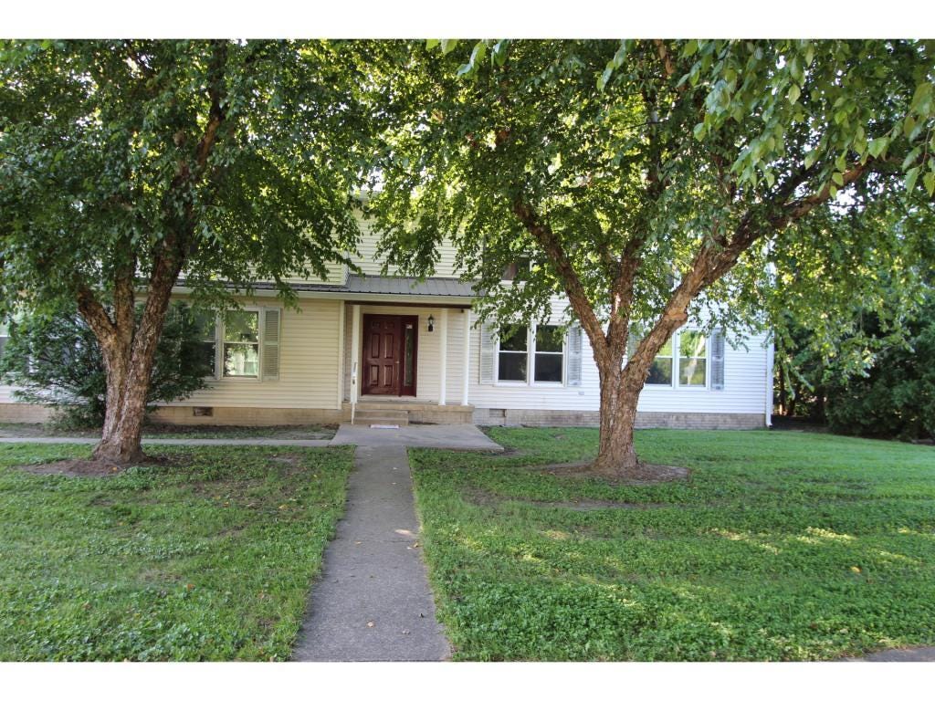 335 E 6Th Street, Neoga, IL 62447