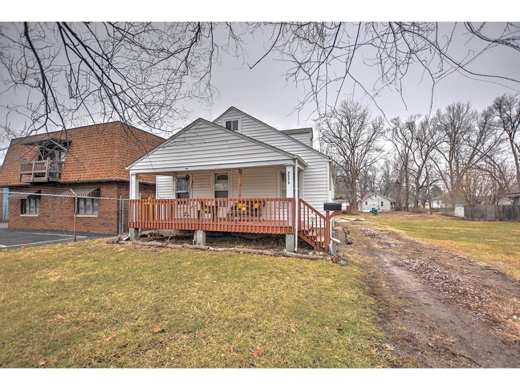 2570 E William Street, Decatur, IL 62521