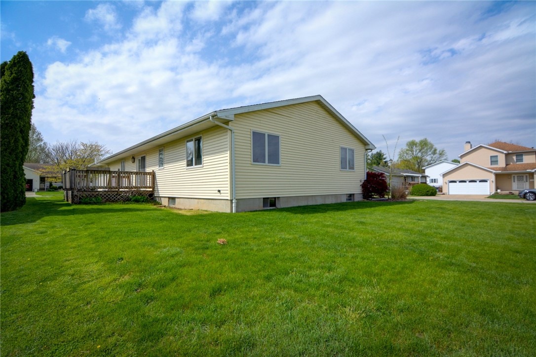 1910 Carl Court, Decatur, IL 62526