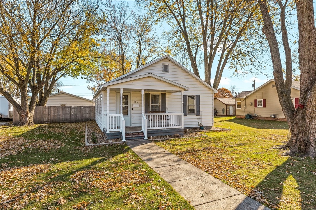 For Sale: 405 Edwards Street, Altamont, IL 62411 | 3 Beds / 1 Full Bath ...