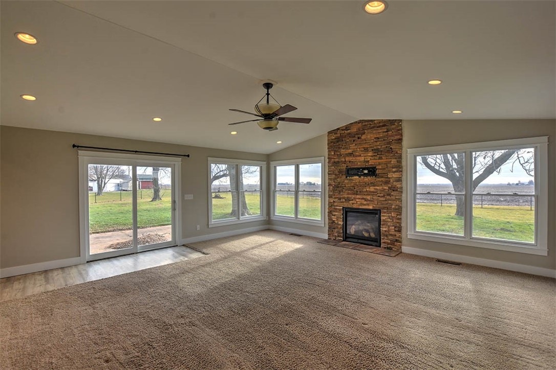 317 Westgate Court, Warrensburg, IL 62573