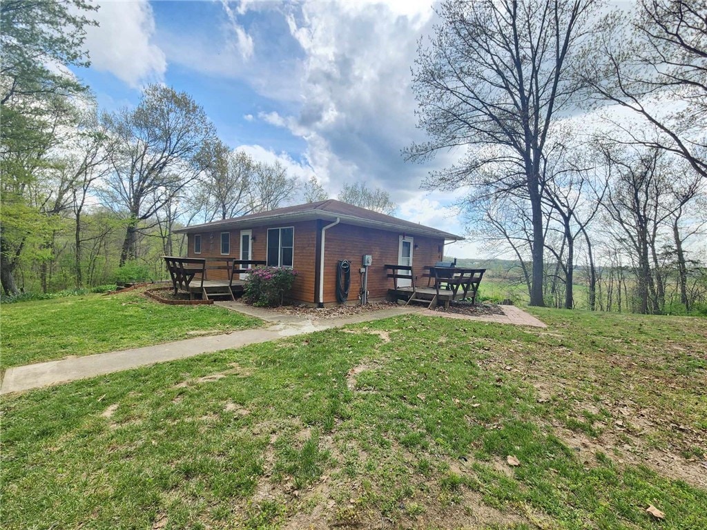 800 8th Street, Jewett, IL 62436