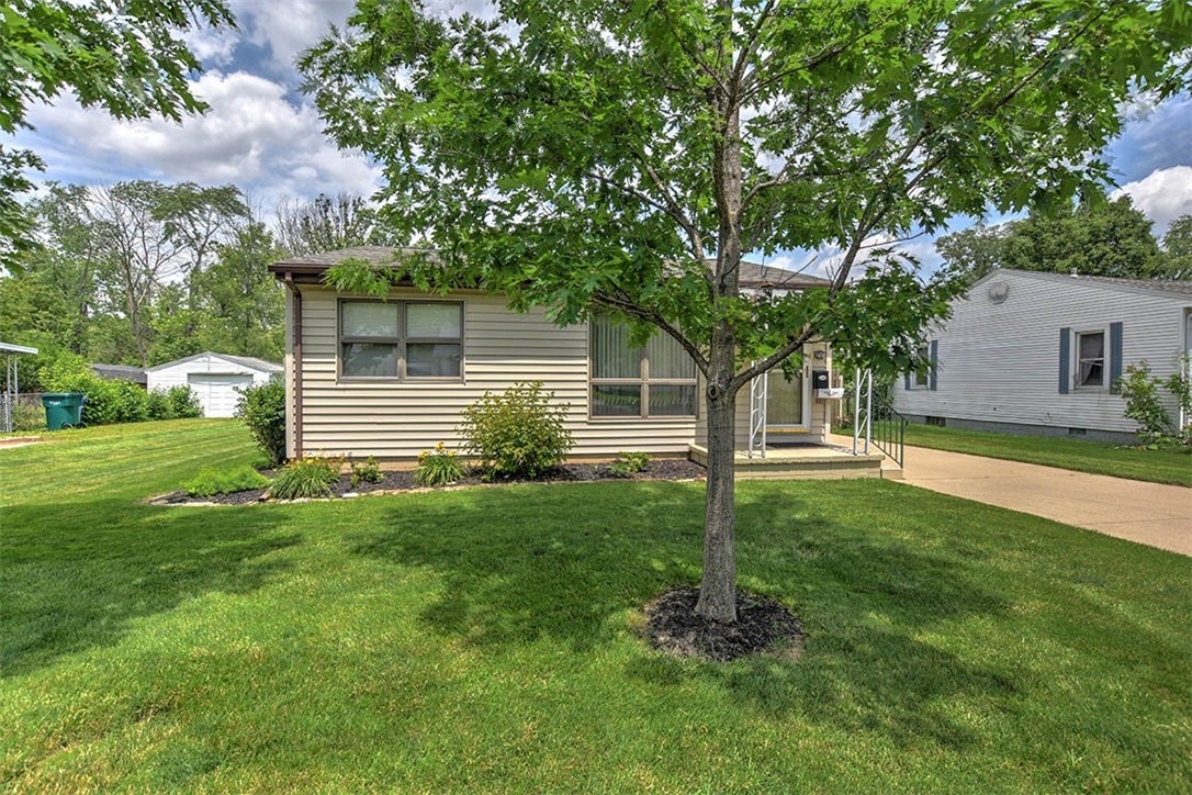 1626 W Division Street, Decatur, IL 62526