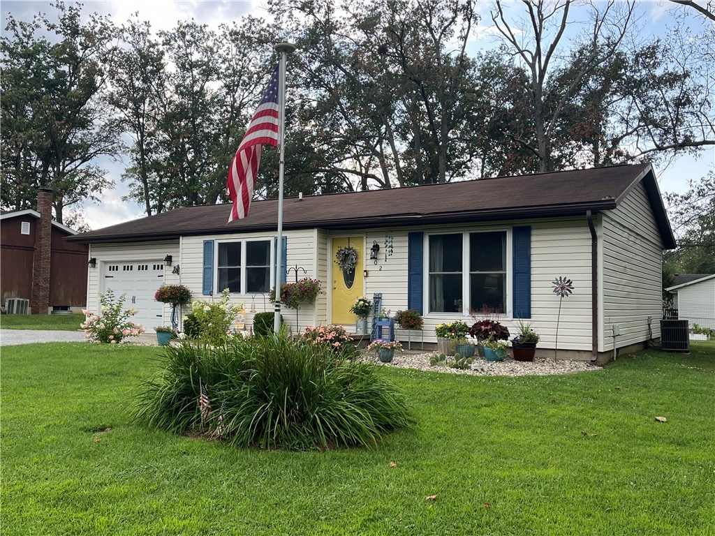 202 N Maple Street, Watson, IL 62473