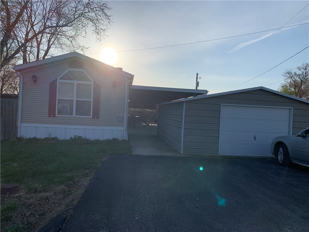 703 Craddick Street, Tower Hill, IL 62571