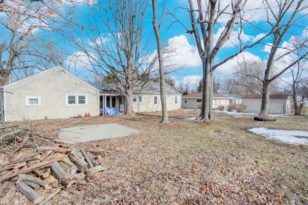 1721 Kenwood Court, Decatur, IL 62526