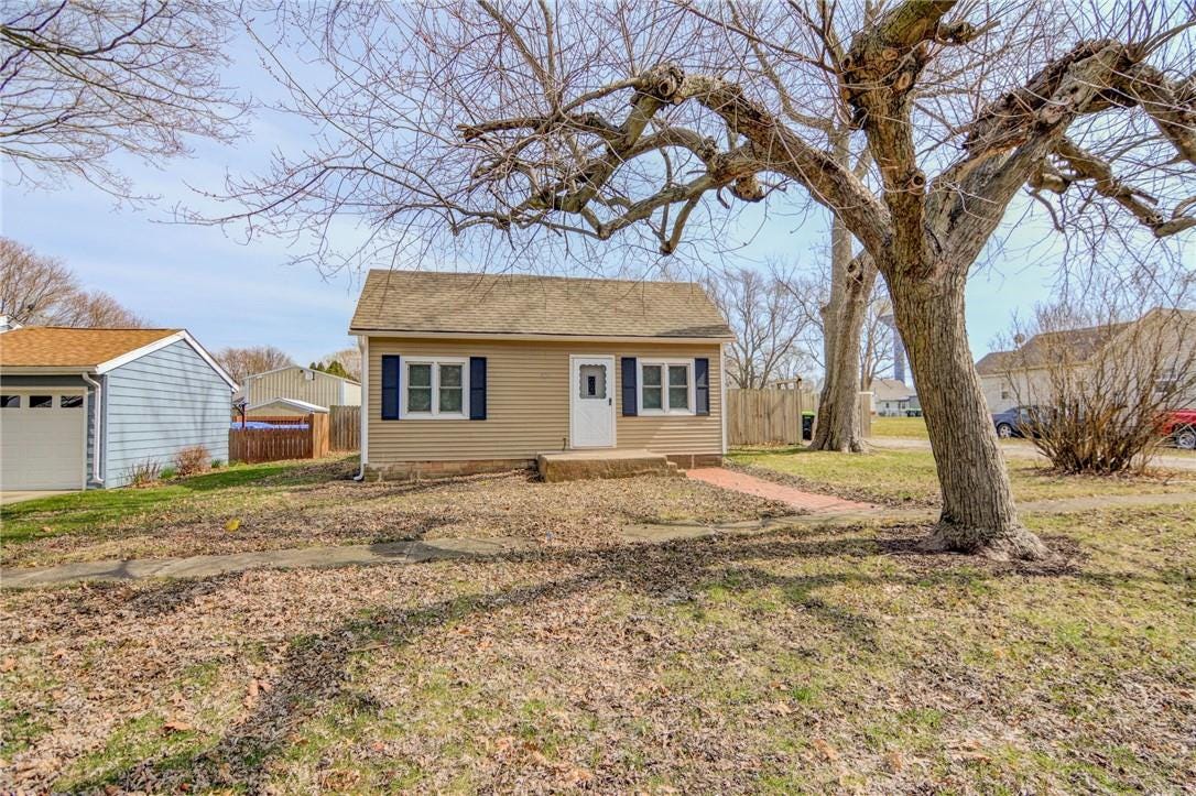 420 Maple Street, Maroa, IL 61756