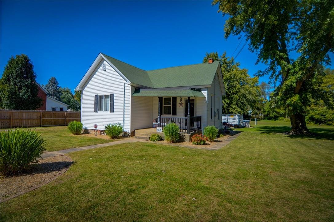 246 W Main Street, Warrensburg, IL 62573